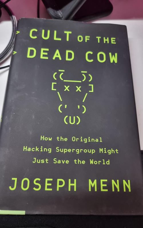Cult of the dead cow - Menn Joseph, knyga