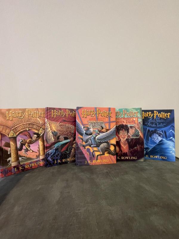 Haris Poteris ir Azkabano kalinys, Haris Poteris ir išminties akmuo ...