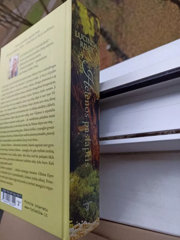 Helenos paslaptis - LUCINDA RILEY, knyga