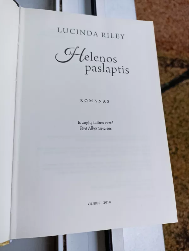 Helenos paslaptis - LUCINDA RILEY, knyga