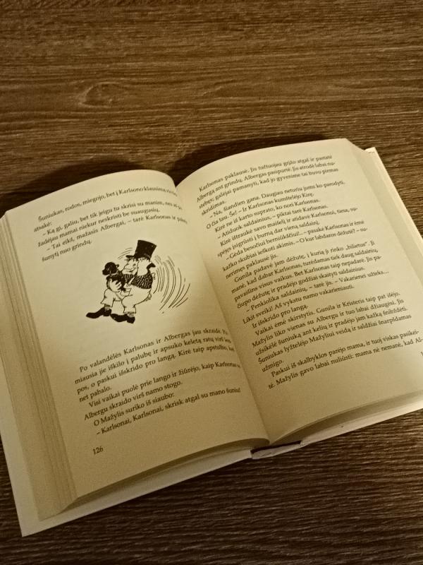 Mažylis ir Karlsonas, kuris gyvena ant stogo - Astrid Lindgren, knyga